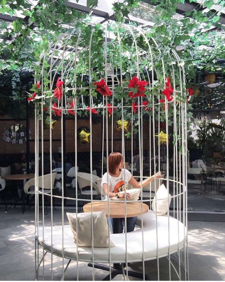 Terbaru! 5 Tempat Nongkrong di Surabaya yang Keren dan Asik Banget